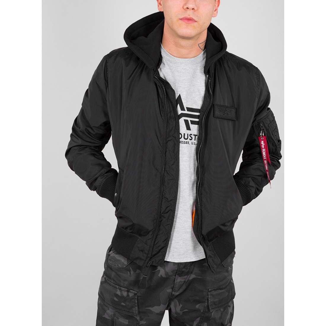 ALPHA IND. JAKNA MA-1 TT HOOD Black/Black